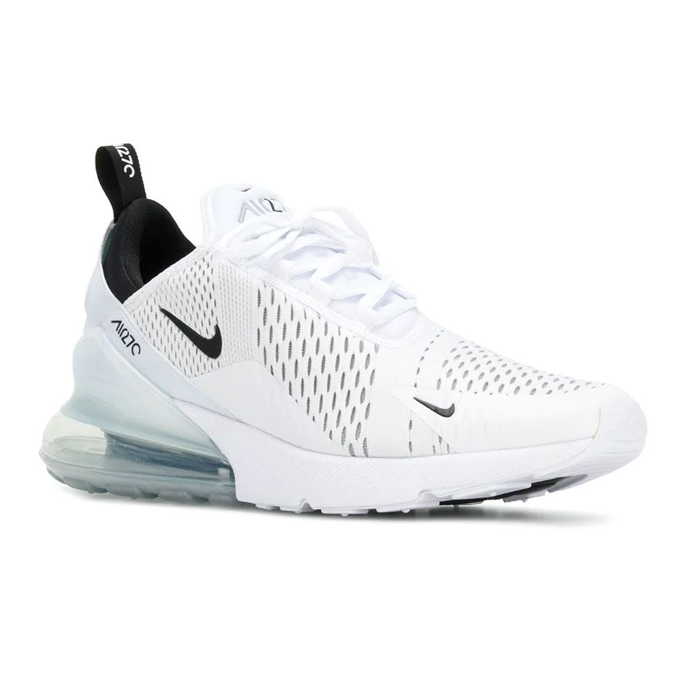 Discover luxury and sports brands at Sneakershall